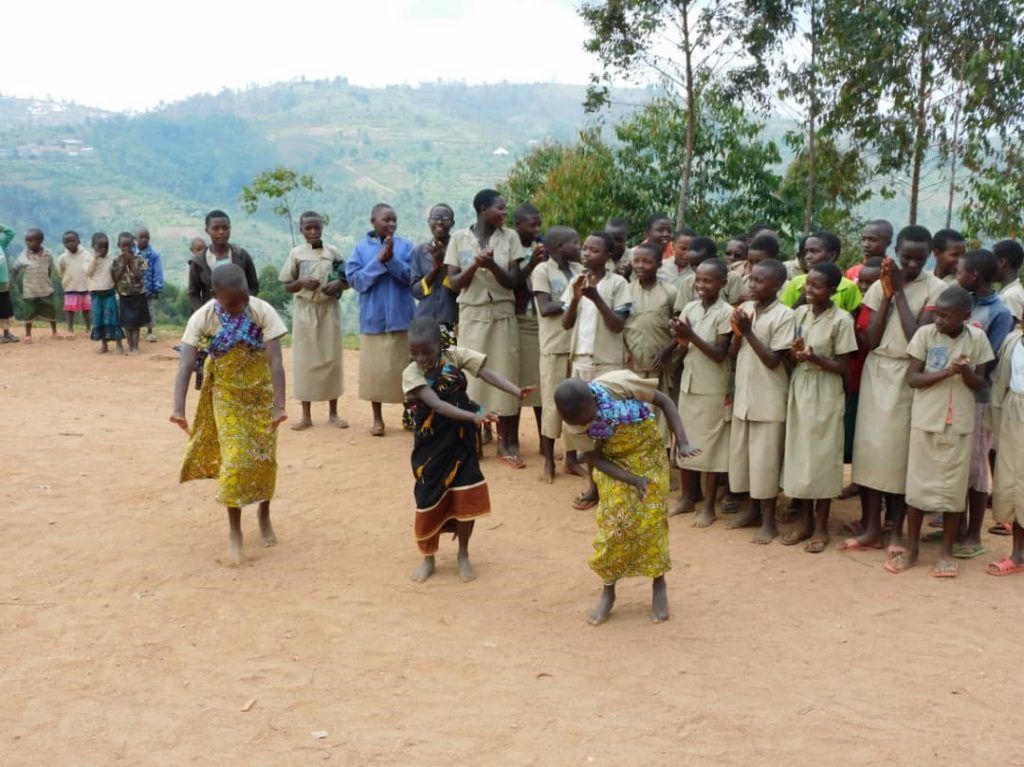 Burundi: Zeit für Spiele – Robinson im Netz